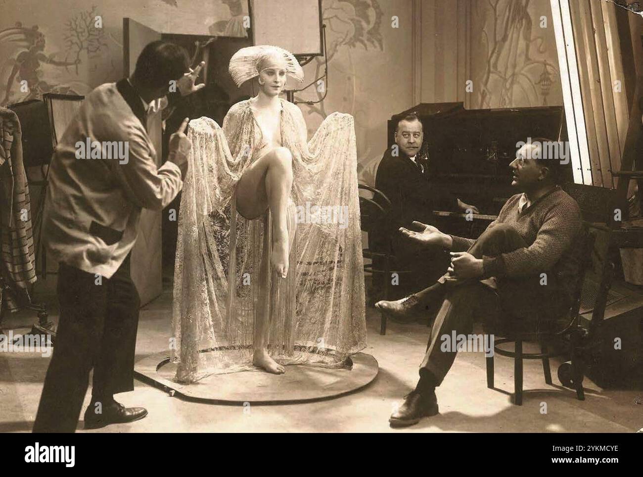Brigitte Helm Fritz Lang Probe Metropolis (1926 Stock Photo - Alamy
