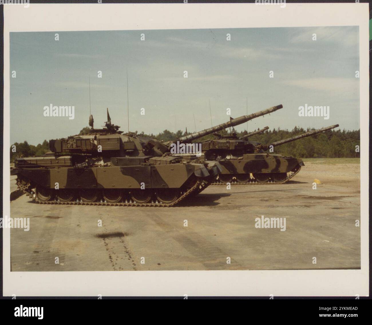 British chieftain tanks hi-res stock photography and images - Alamy