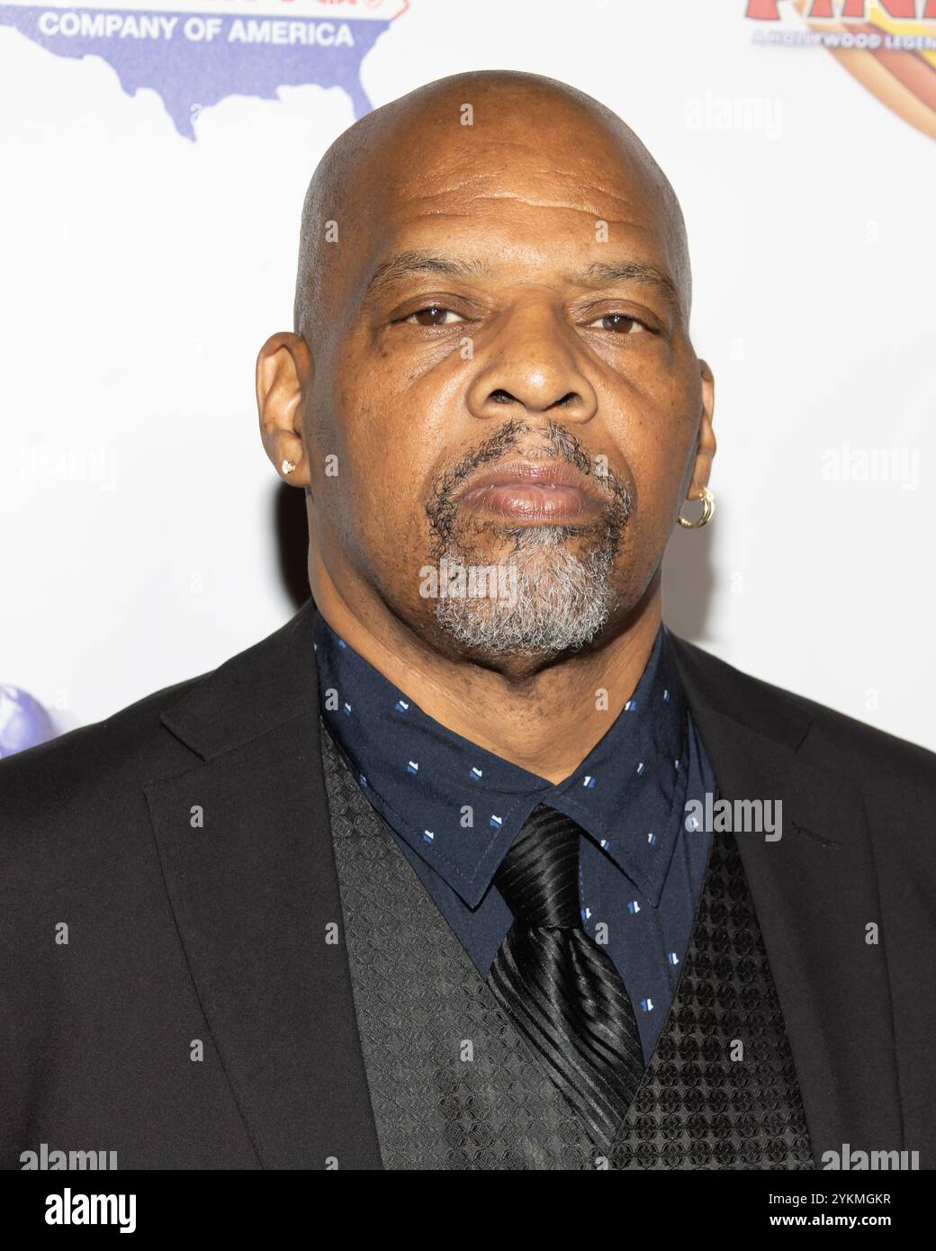 Burbank, CA, USA. 17th November, 2024. Howard Riley attends the red ...