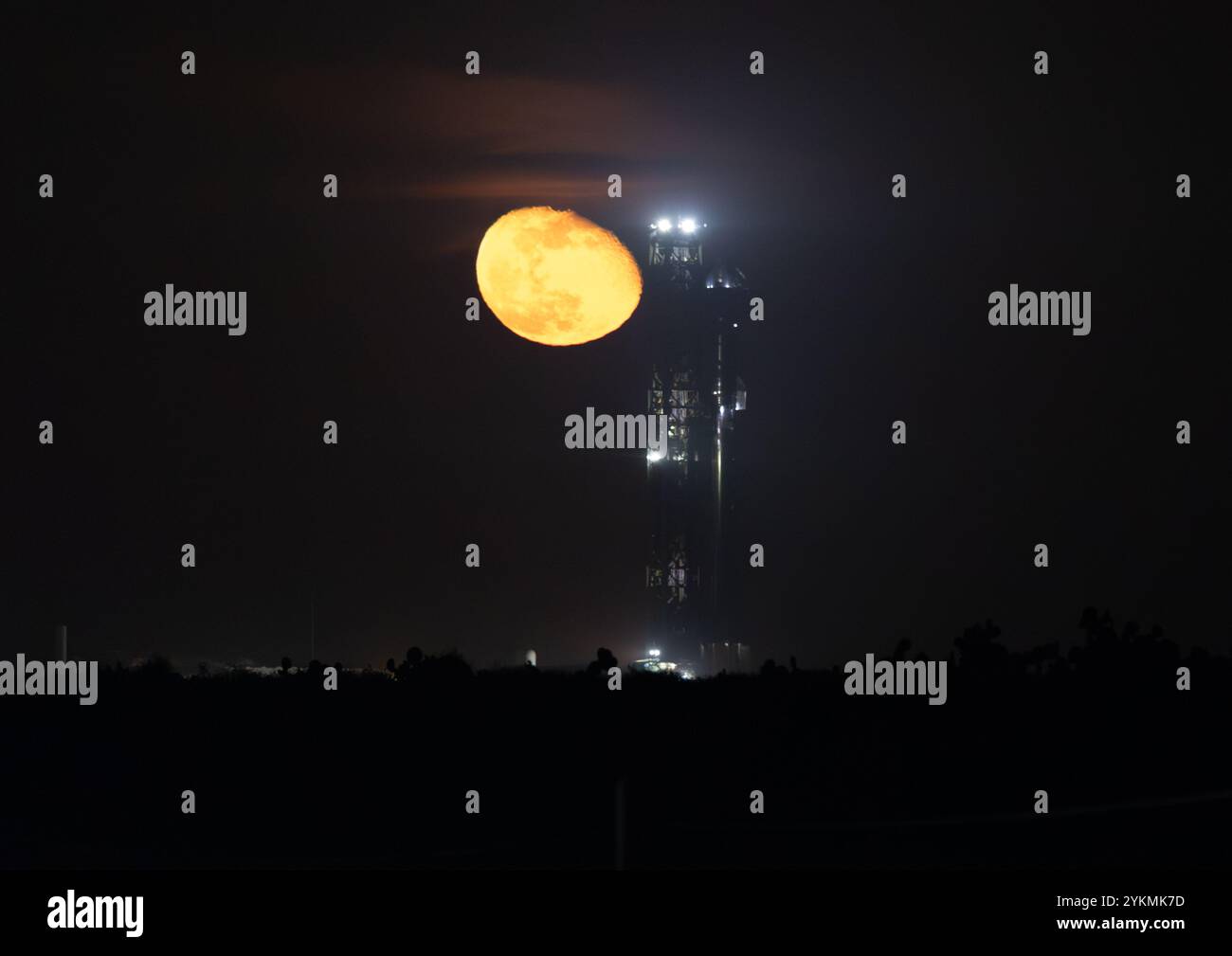 6 pm sunset hi-res stock photography and images - Alamy