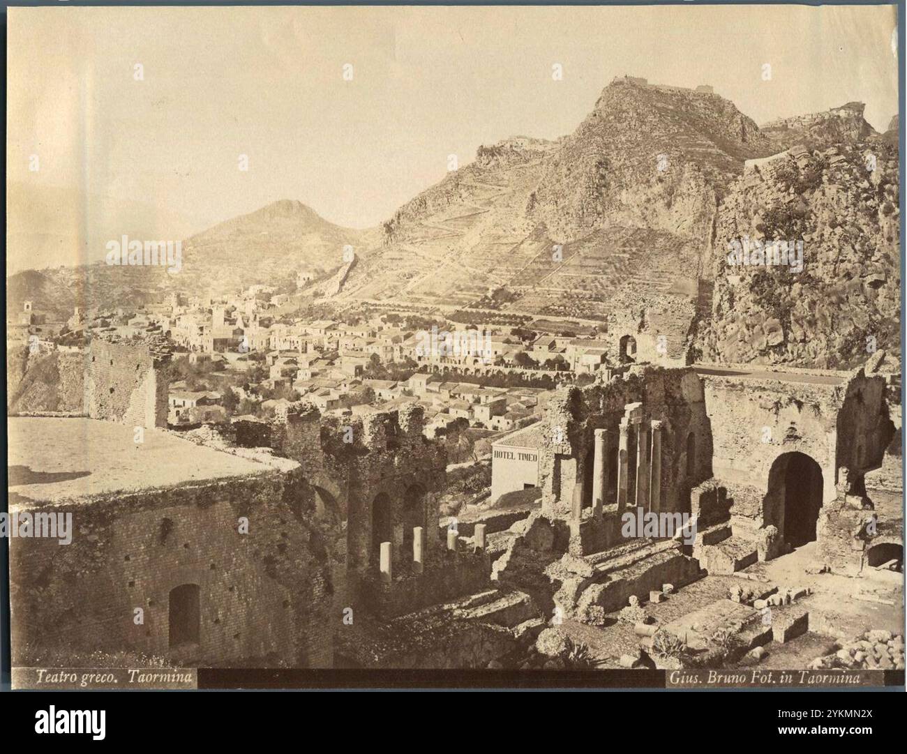 Bruno, Giuseppe (1836-1904) - Teatro greco - Taormina Stock Photo - Alamy