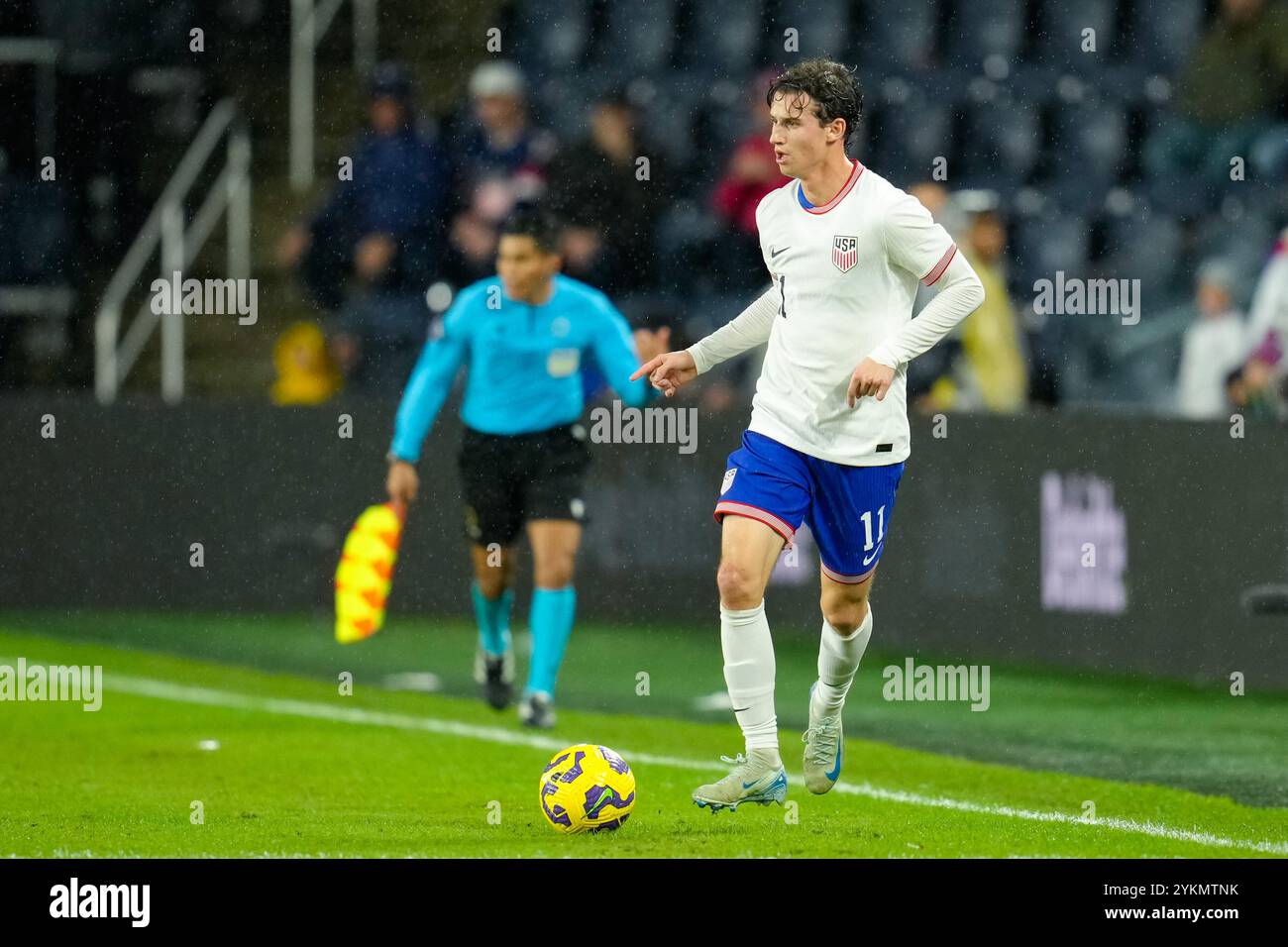 United States midfielder Brenden Aaronson (11) moves the ball during ...
