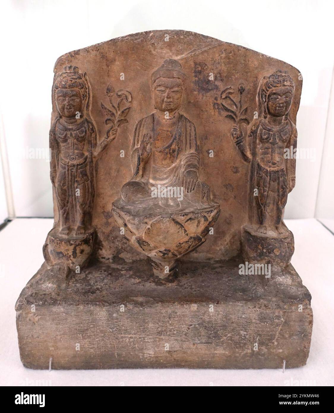 Buddha triad, China, Tang dynasty, stone Stock Photo - Alamy