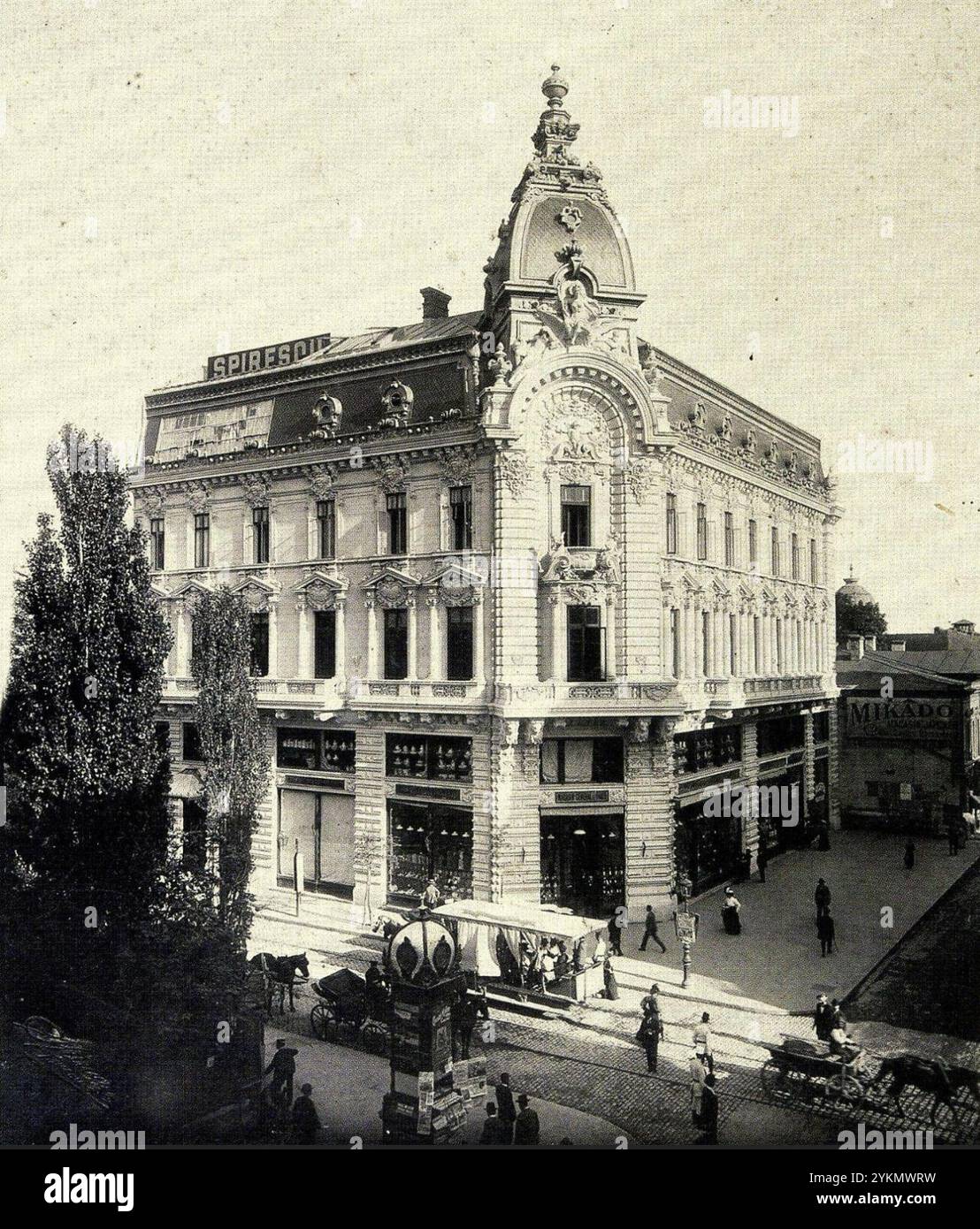 Building at the intersection of Calea Victoriei with Strada Franklin ...