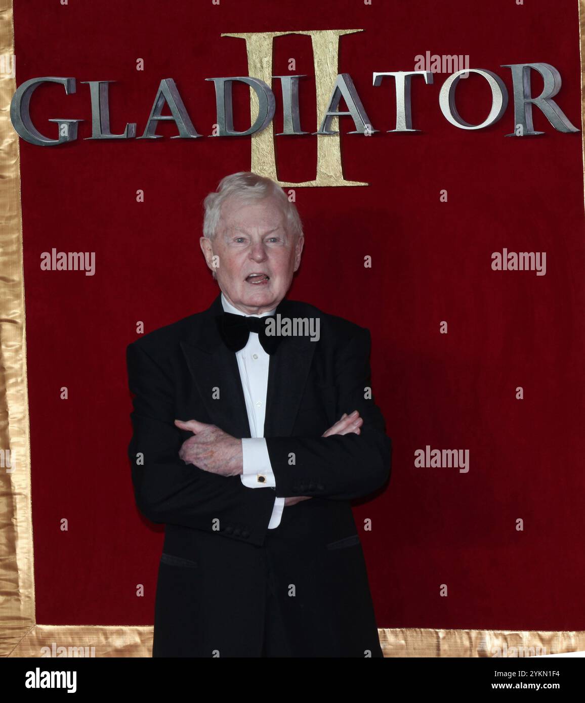 Derek jacobi gladiator hi-res stock photography and images - Alamy