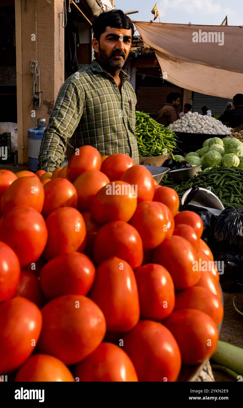 Male food vendor stands hi-res stock photography and images - Alamy