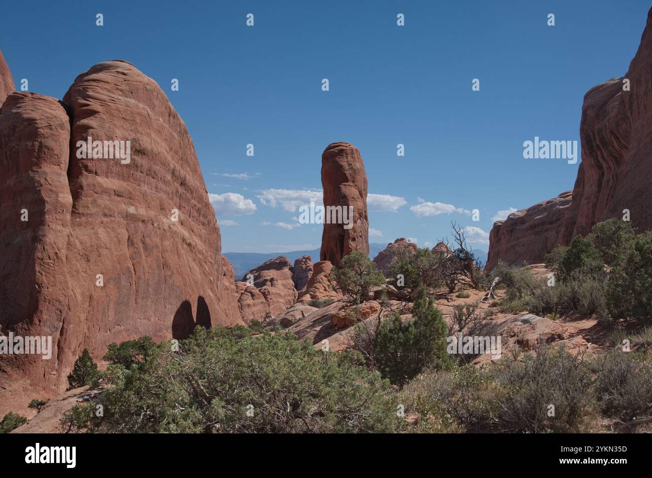 Beautiful valley arches national park hi-res stock photography and ...