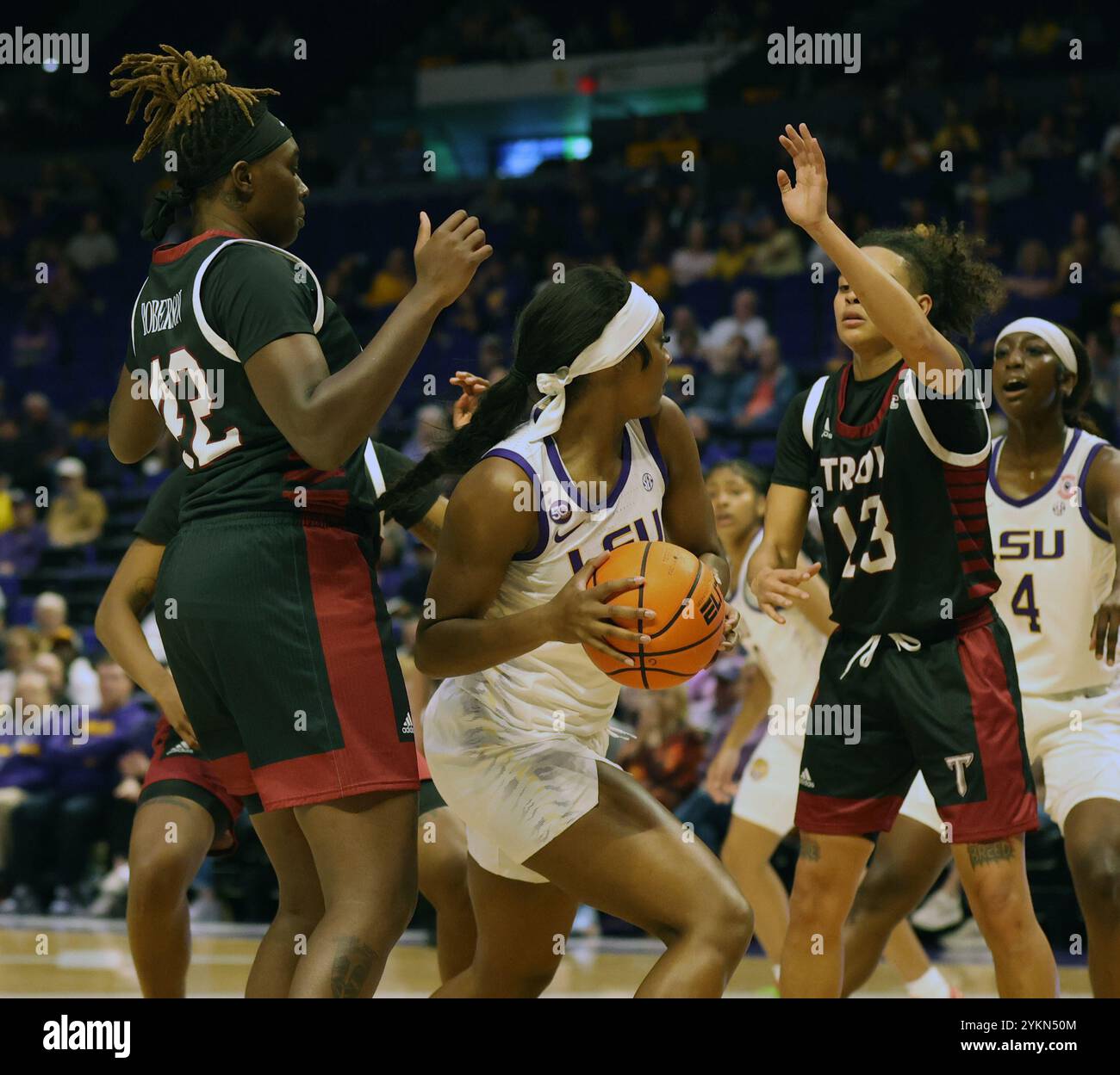 Baton Rouge, United States. 18th Nov, 2024. LSU Lady Tigers forward ...