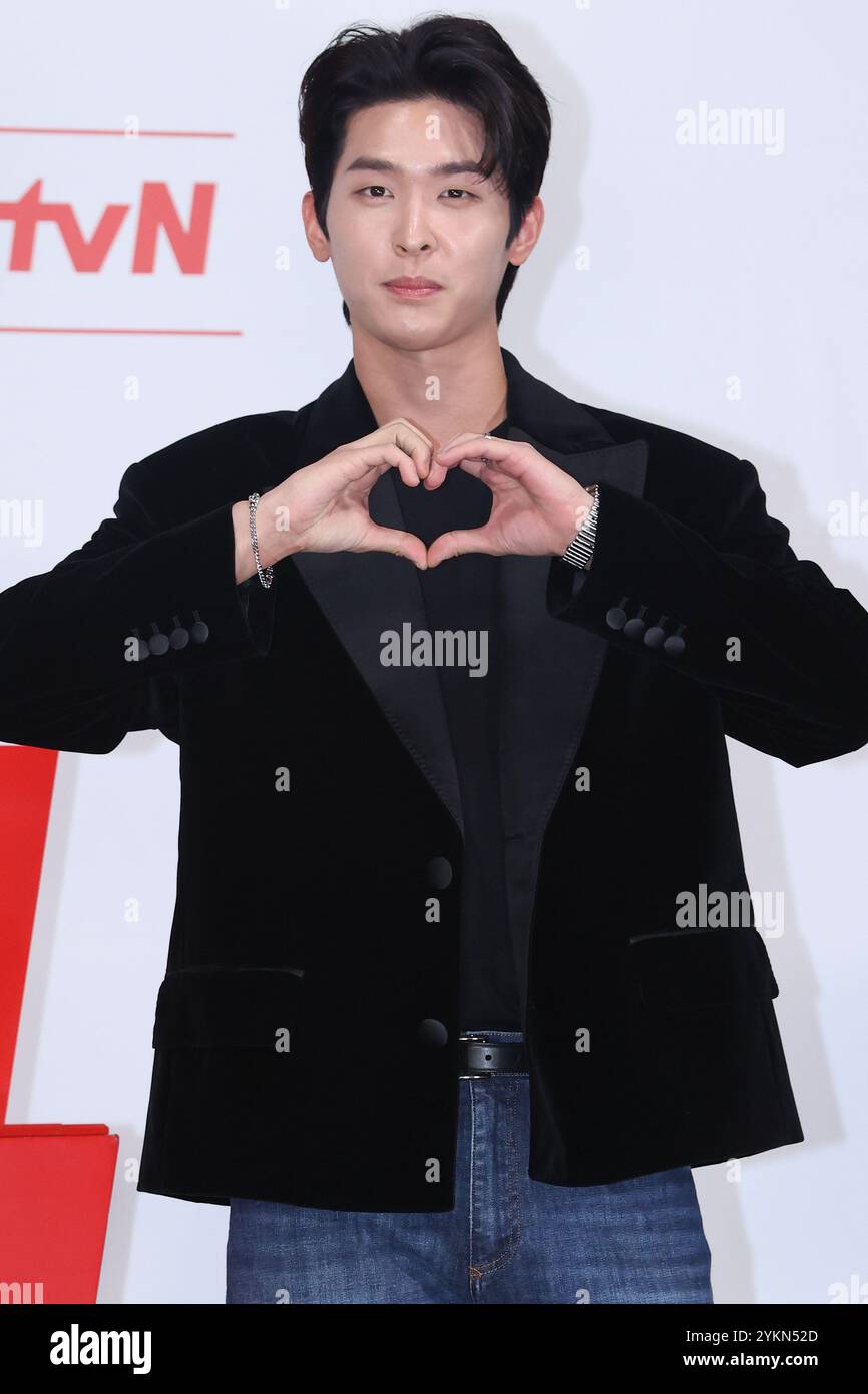 19th Nov, 2024. S. Korean actor Lee Si-woo South Korean actor Lee Si ...