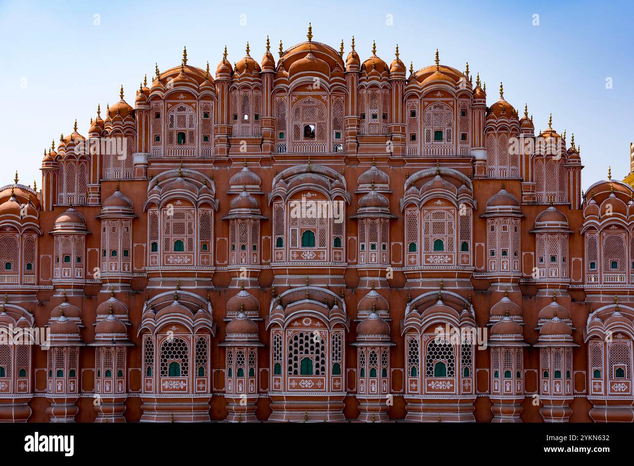 Closeup shot of the iconic hawa mahal in jaipur, featuring its ...