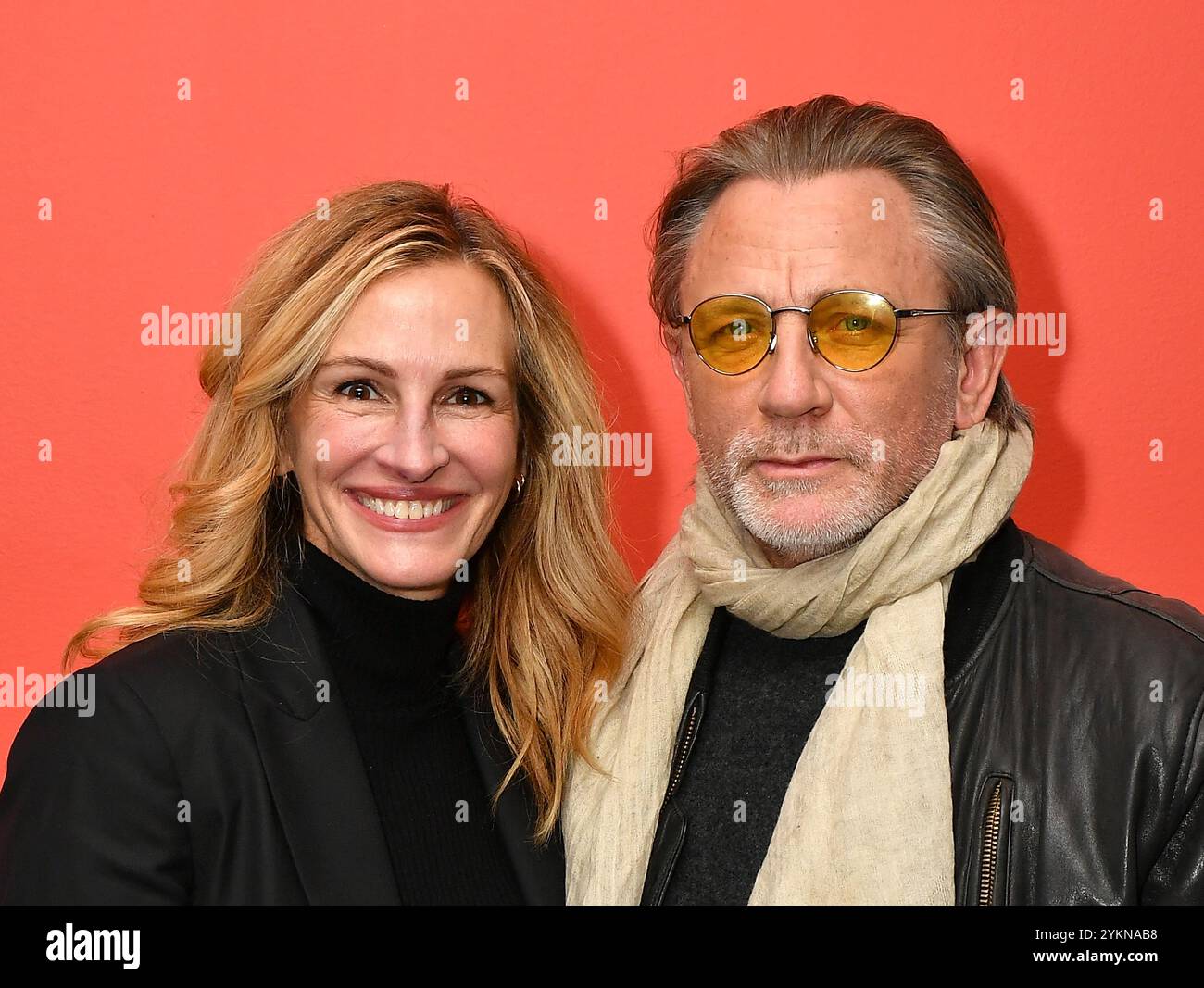 San Francisco, USA. 18th Nov, 2024. Julia Roberts and Daniel Craig ...