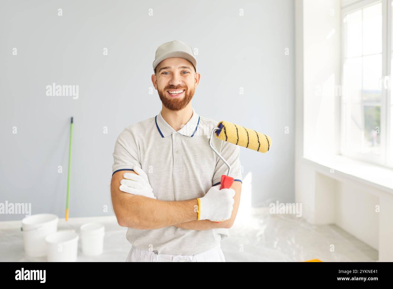 Professional happy smiling man service, successful painter ...