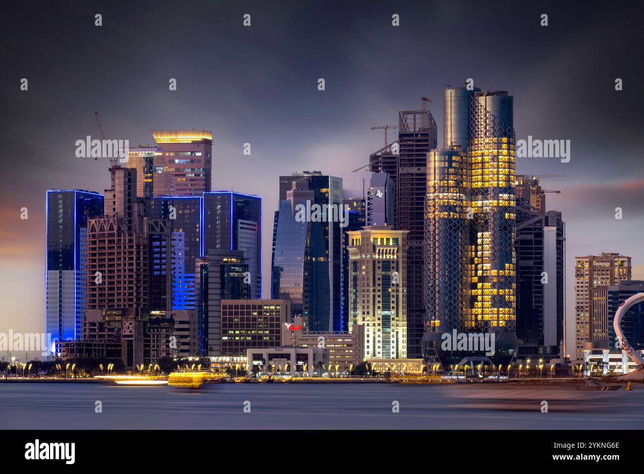 Panoramic view corniche skyline doha hi-res stock photography and ...