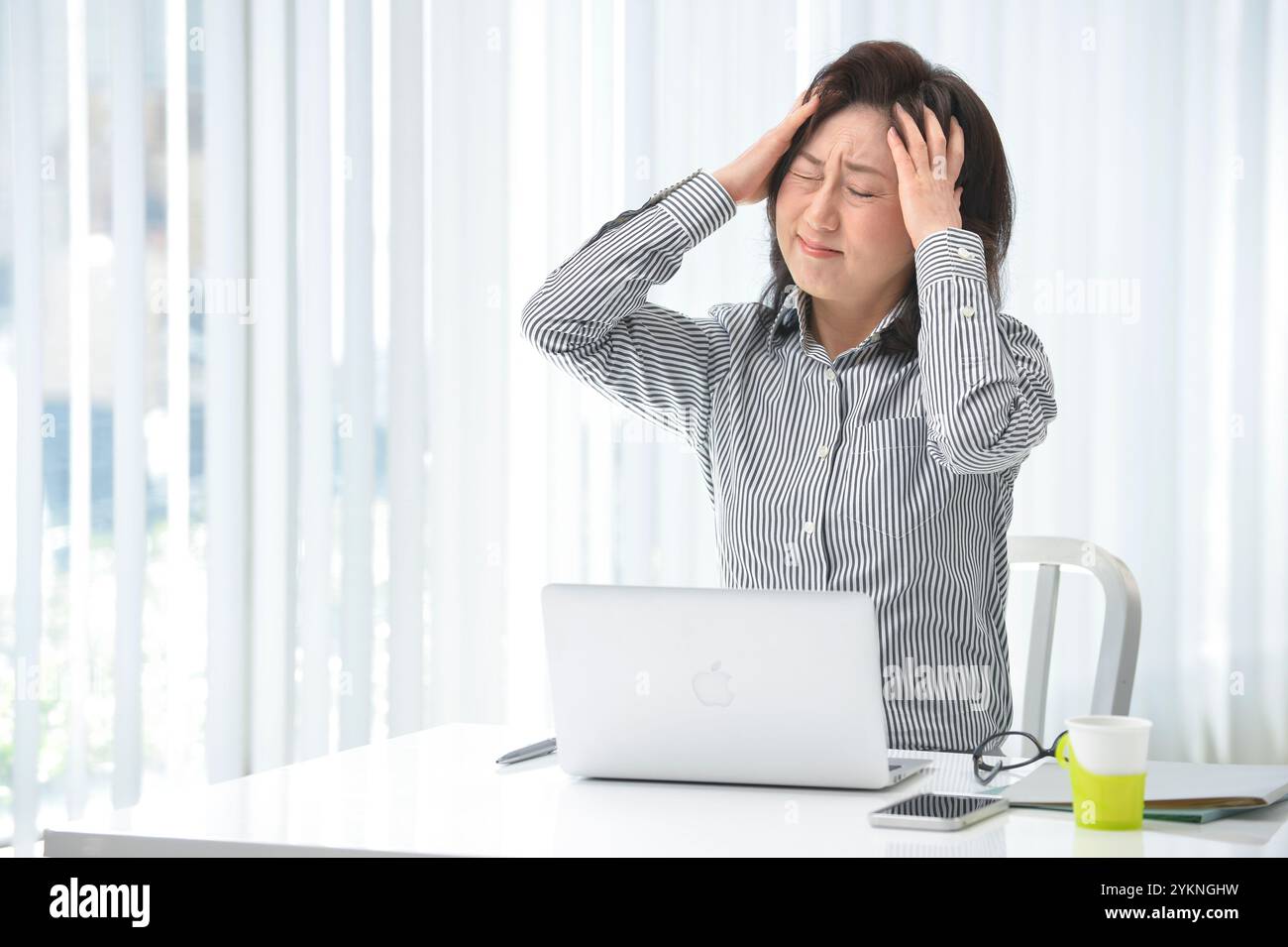 Confused japanese hi-res stock photography and images - Alamy