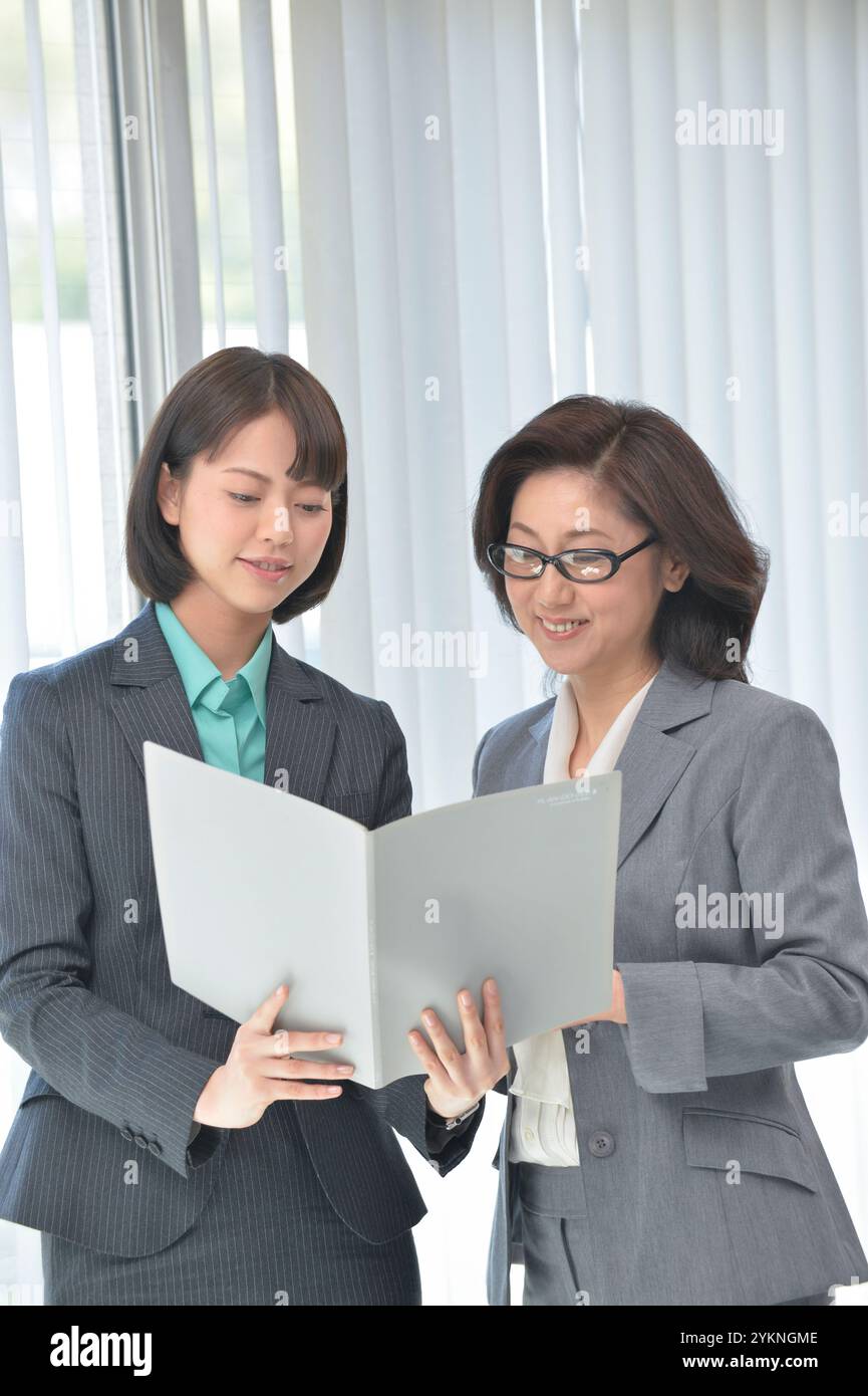 Enthusiasm of the workers hi-res stock photography and images - Alamy