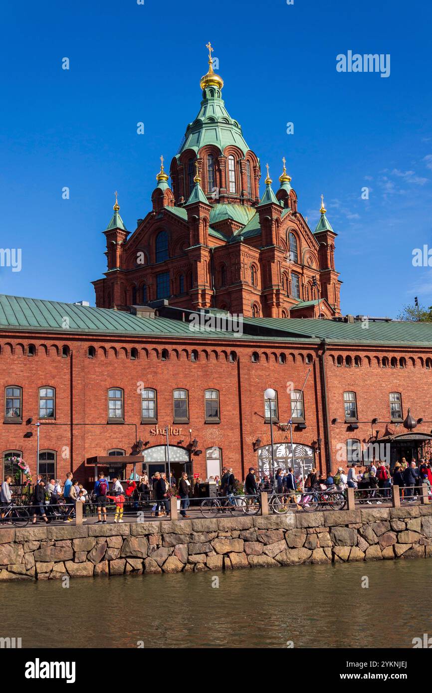 Cityscape with Eastern Orhodox Uspenski cathedral, Kauppatori in ...
