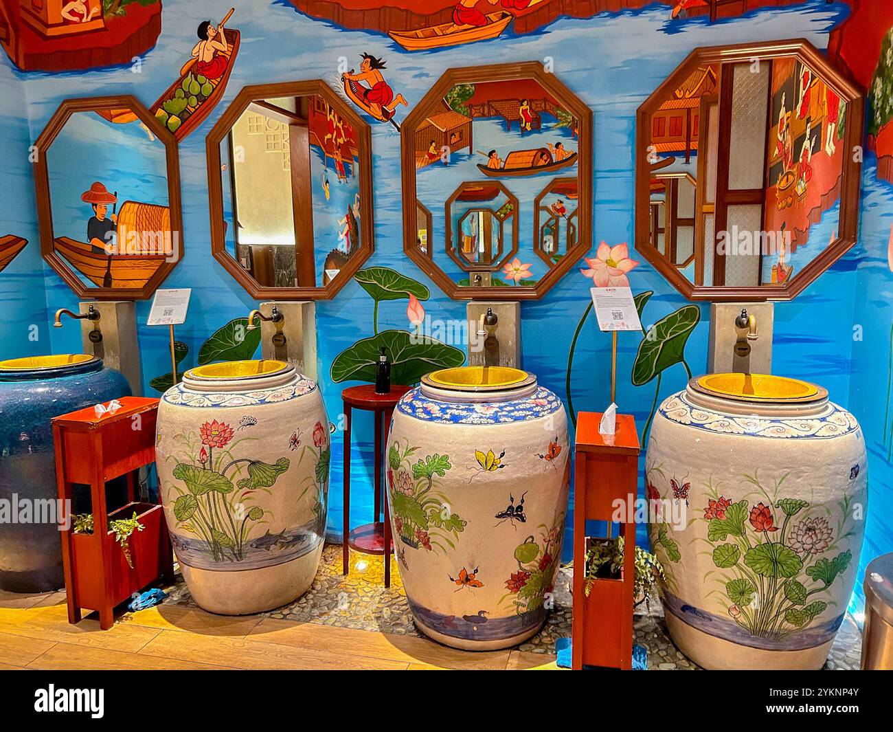 Bangkok, Thailand, Modern Shopping Center, Iconsiam, Detail Exotic ...