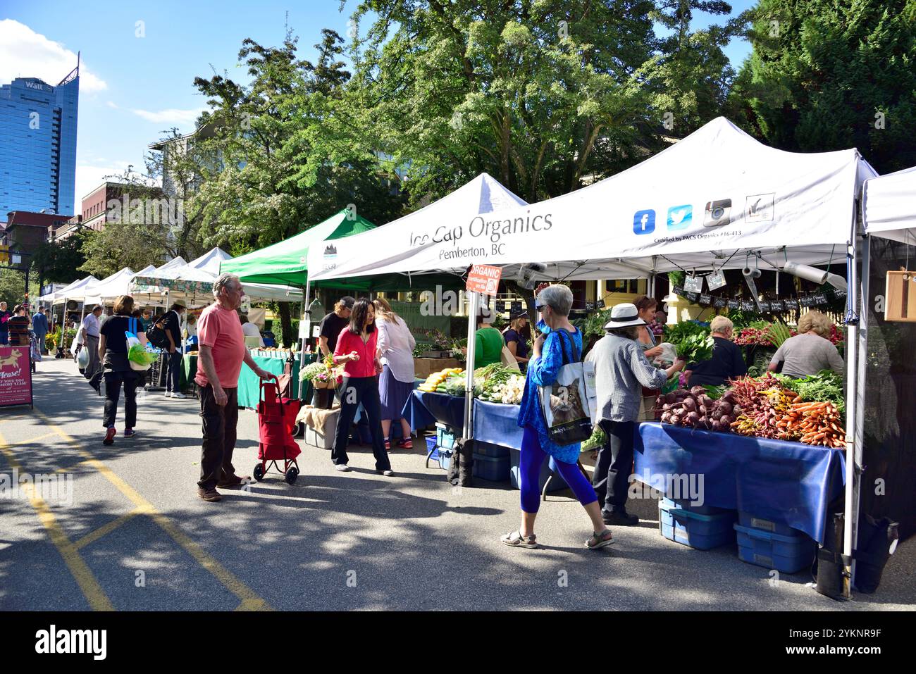 Farmers market japan hi-res stock photography and images - Alamy