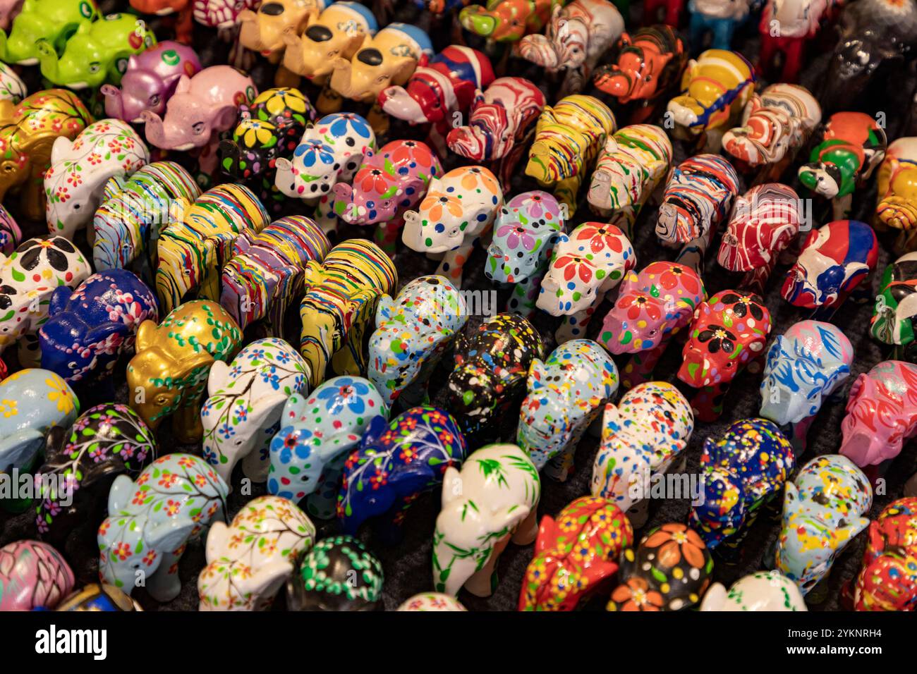 Night Bazaar Elephant figurine Stock Photo - Alamy