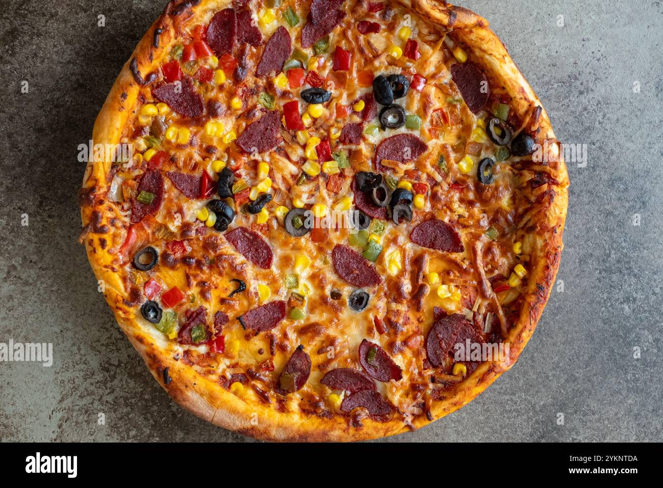 Close up pizza in cardboard hi-res stock photography and images - Alamy