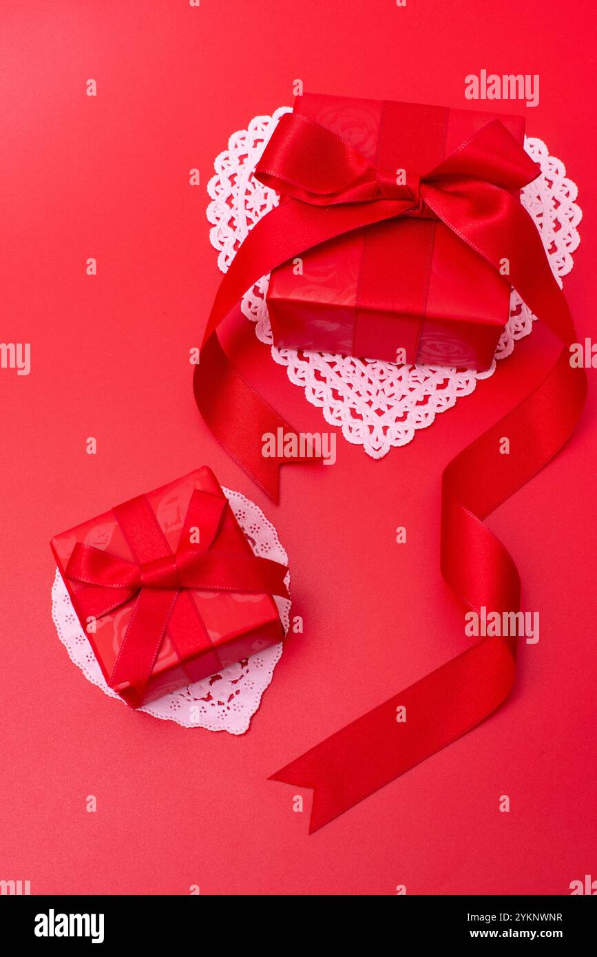 Ribboned gift box Stock Photo - Alamy