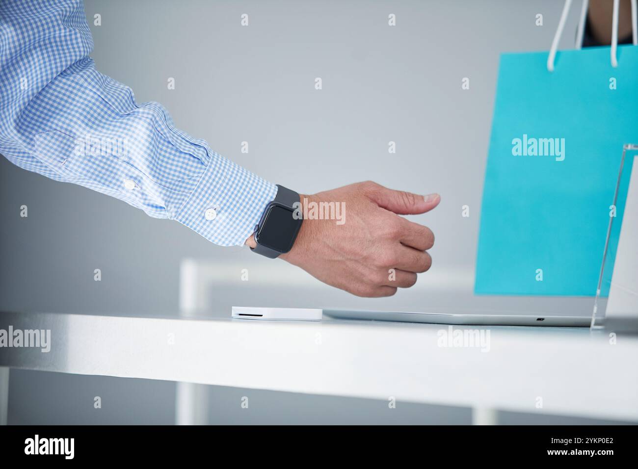 Payment accounting hi-res stock photography and images - Alamy
