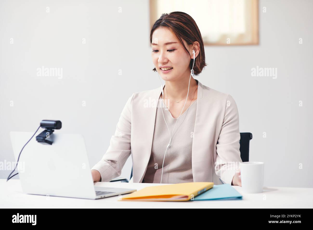 Man woman face to camera at work hi-res stock photography and images ...