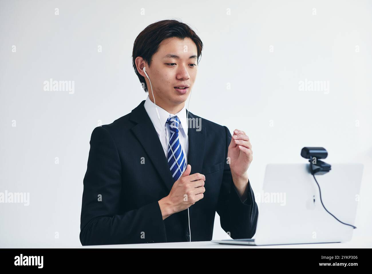 Webcam speaking hi-res stock photography and images - Alamy