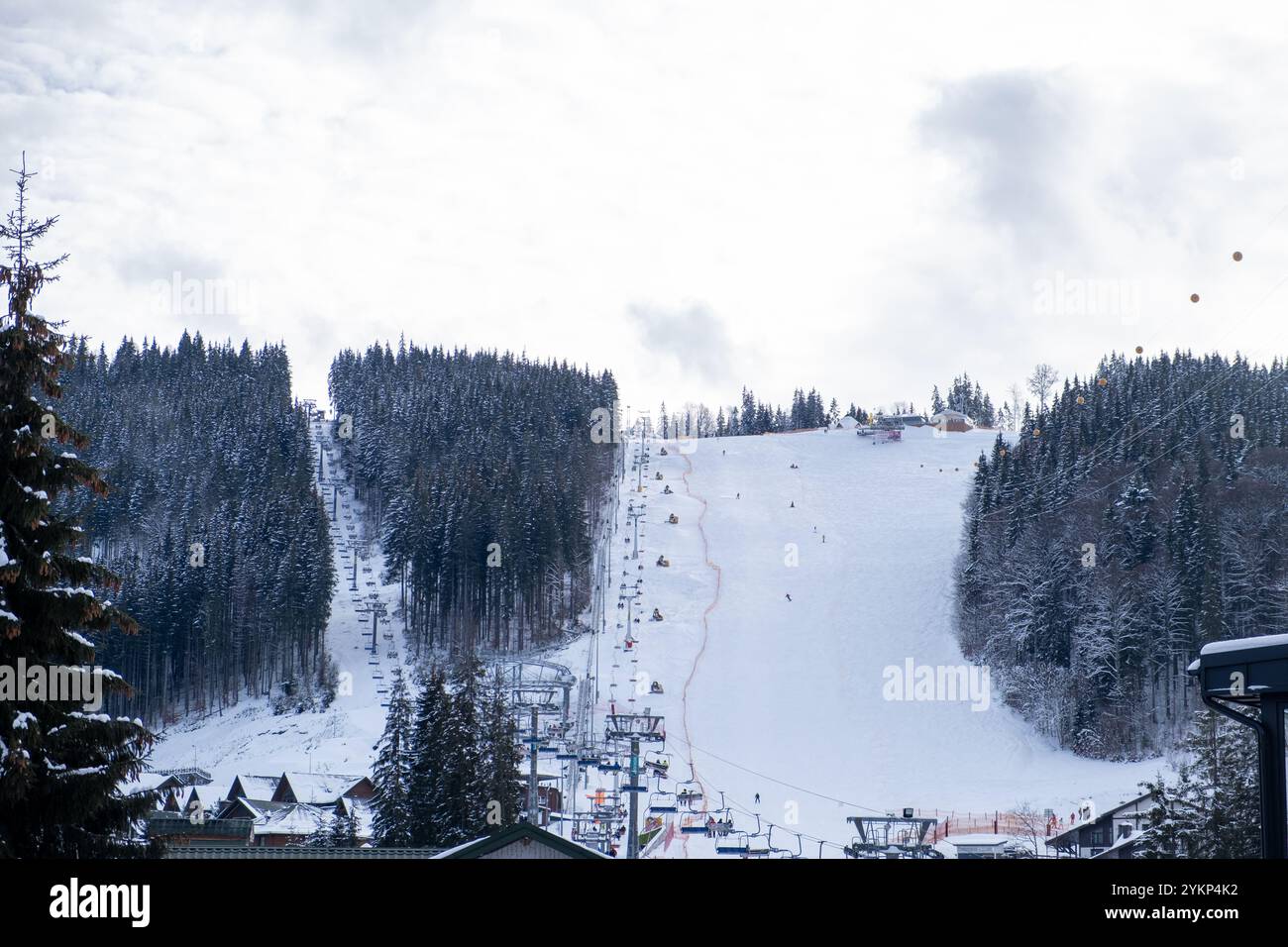 Snowy ski slope lifts hi-res stock photography and images - Alamy