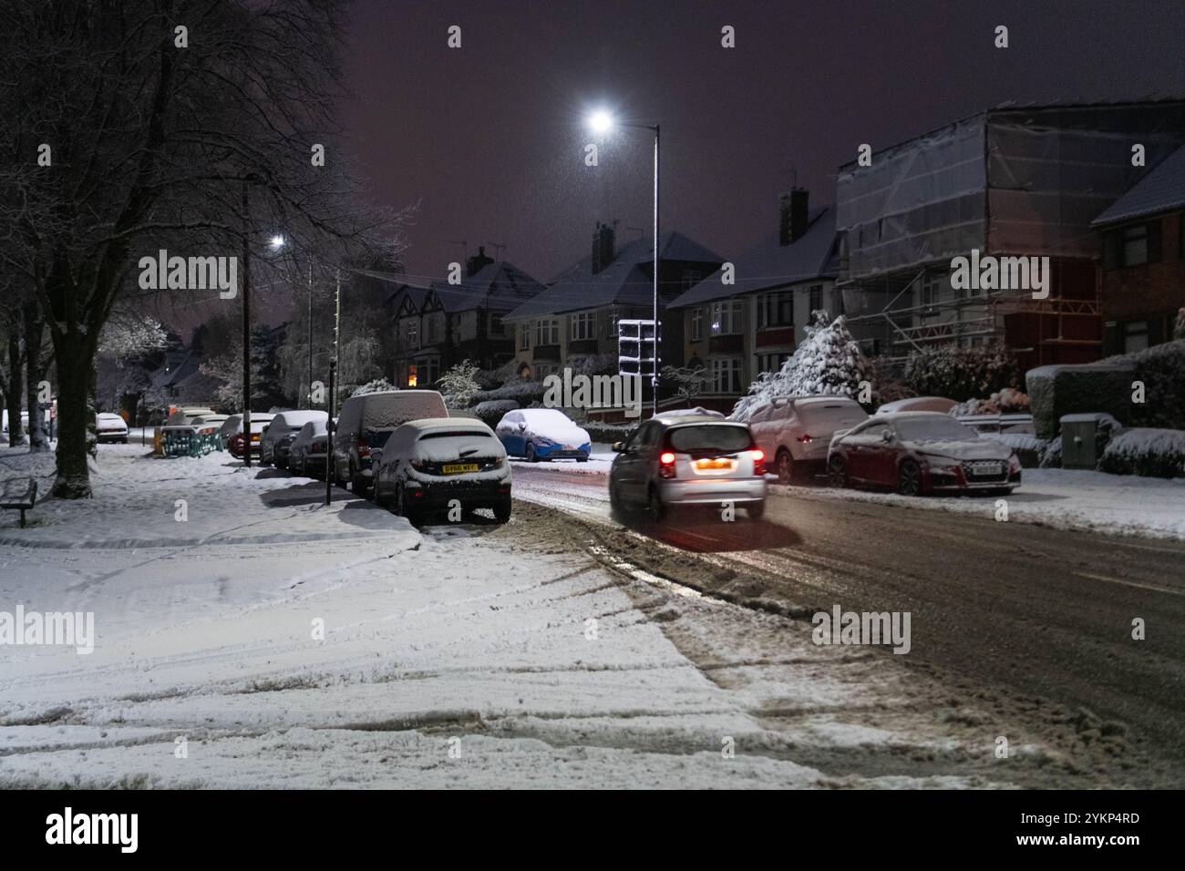 Sheffield, South Yorkshire, 19th November 2024. Heavy overnight snow ...