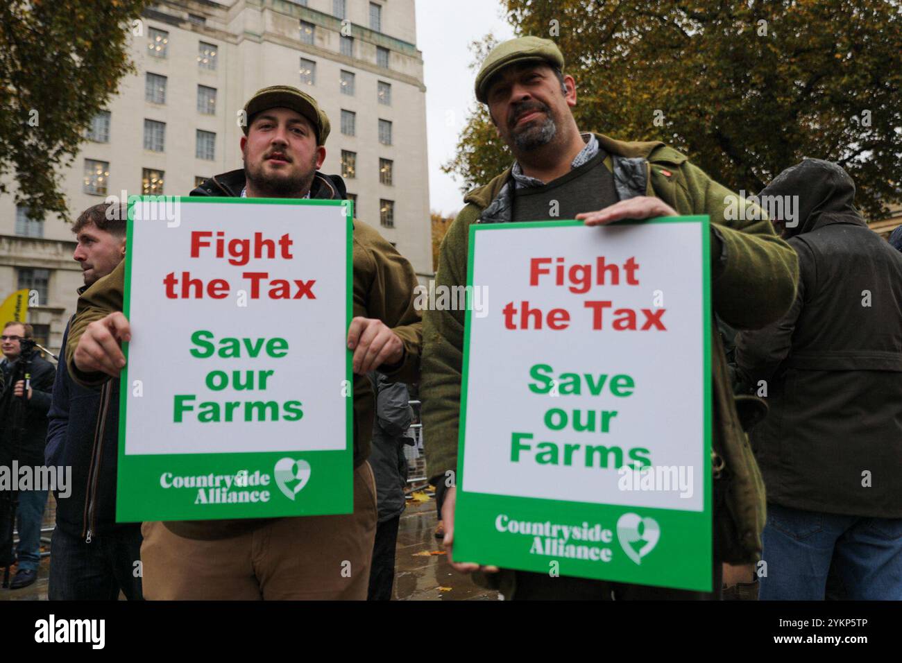 Farmers demonstration inheritance tax hi-res stock photography and ...