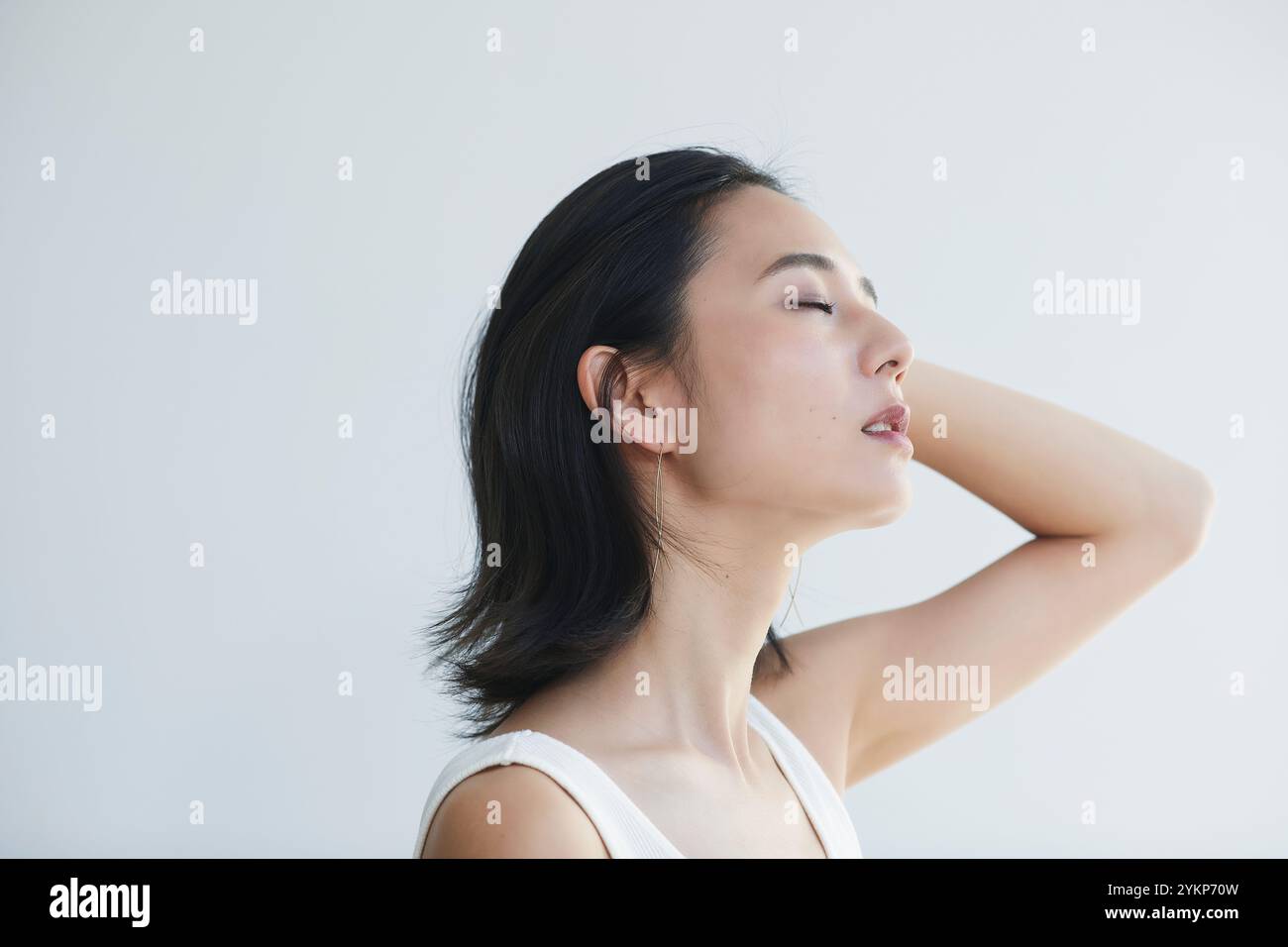 Japanese profile face hi-res stock photography and images - Alamy