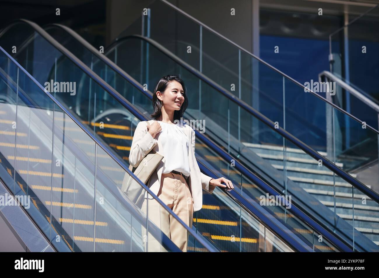 Outside escalator hi-res stock photography and images - Alamy