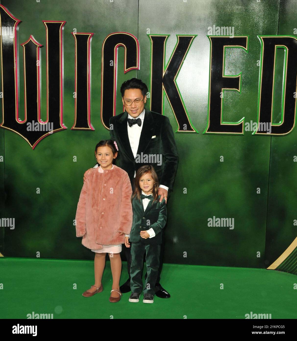 Showbiz film cinema actor celebrity with children hi-res stock ...
