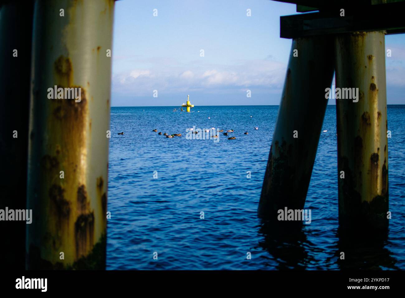 Pier columns hi-res stock photography and images - Alamy