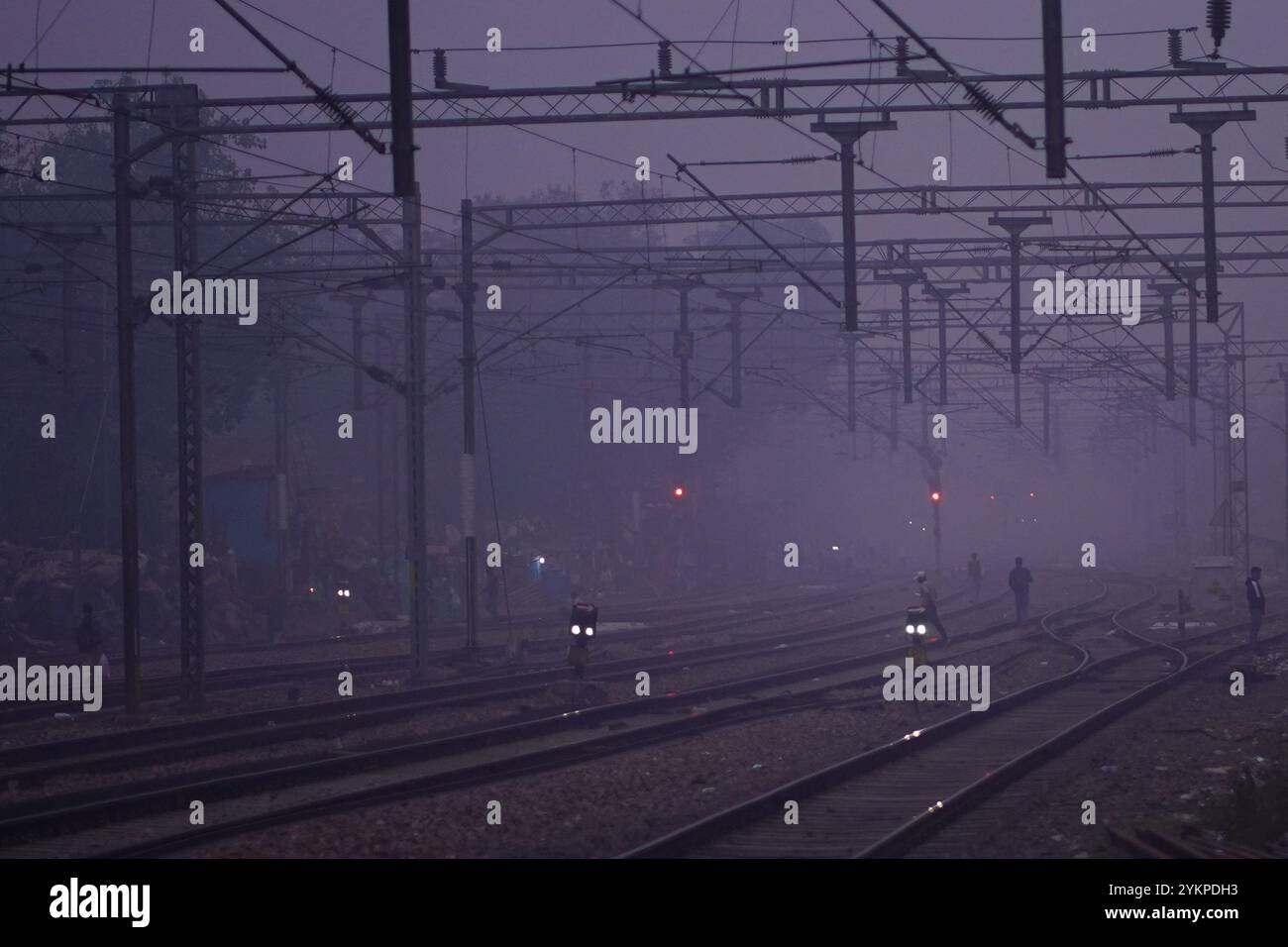India smog 2024 children hi-res stock photography and images - Alamy