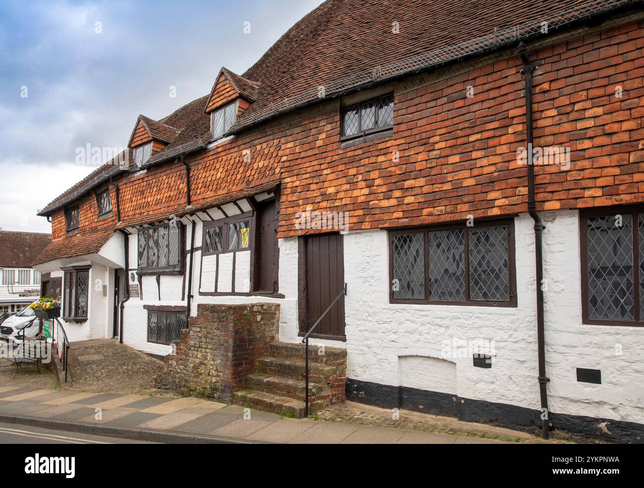 UK, England, West Sussex, Midhurst, Knockhundred Row, 1500s Old Library ...