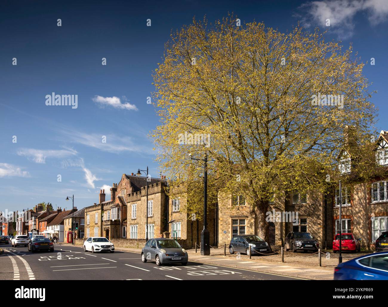 UK, England, West Sussex, Midhurst, North Street, old Grammar School ...