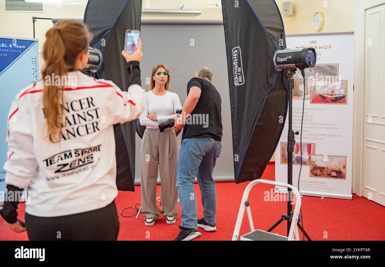 20241119 Fotoshooting mit Manfred Baumann fuer den DAC Kalender WIEN, OESTERREICH - 19. NOVEMBER ...