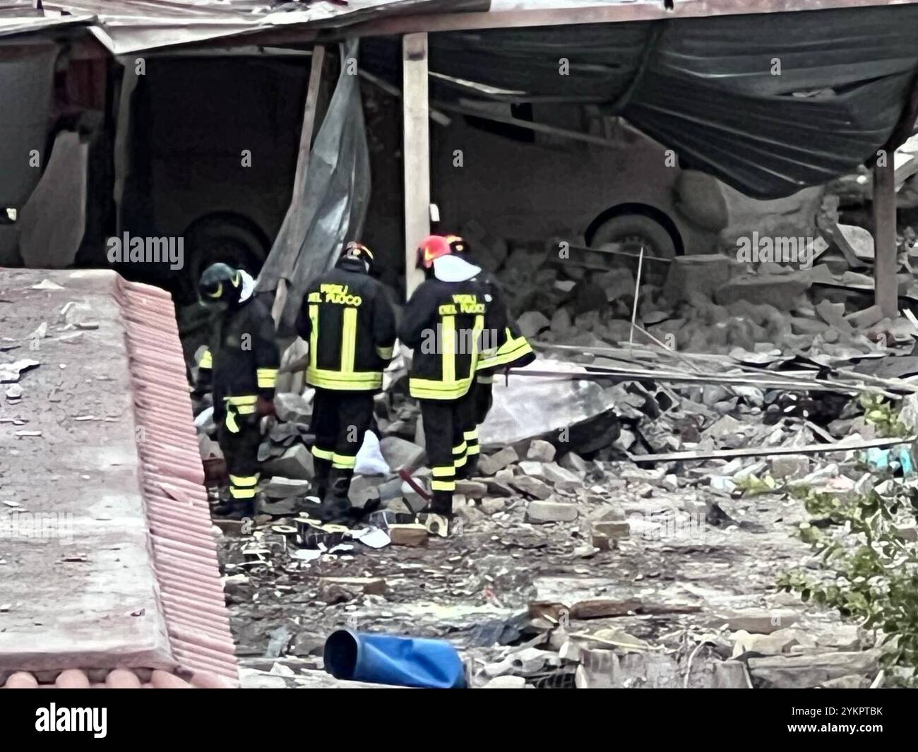 Ercolano: The explosion of an illegal fireworks factory yesterday ...