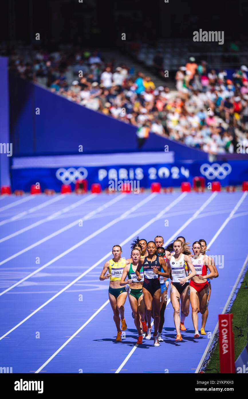 Revee Walcott-Nolan participating in the 1500 meters at the Paris 2024 ...