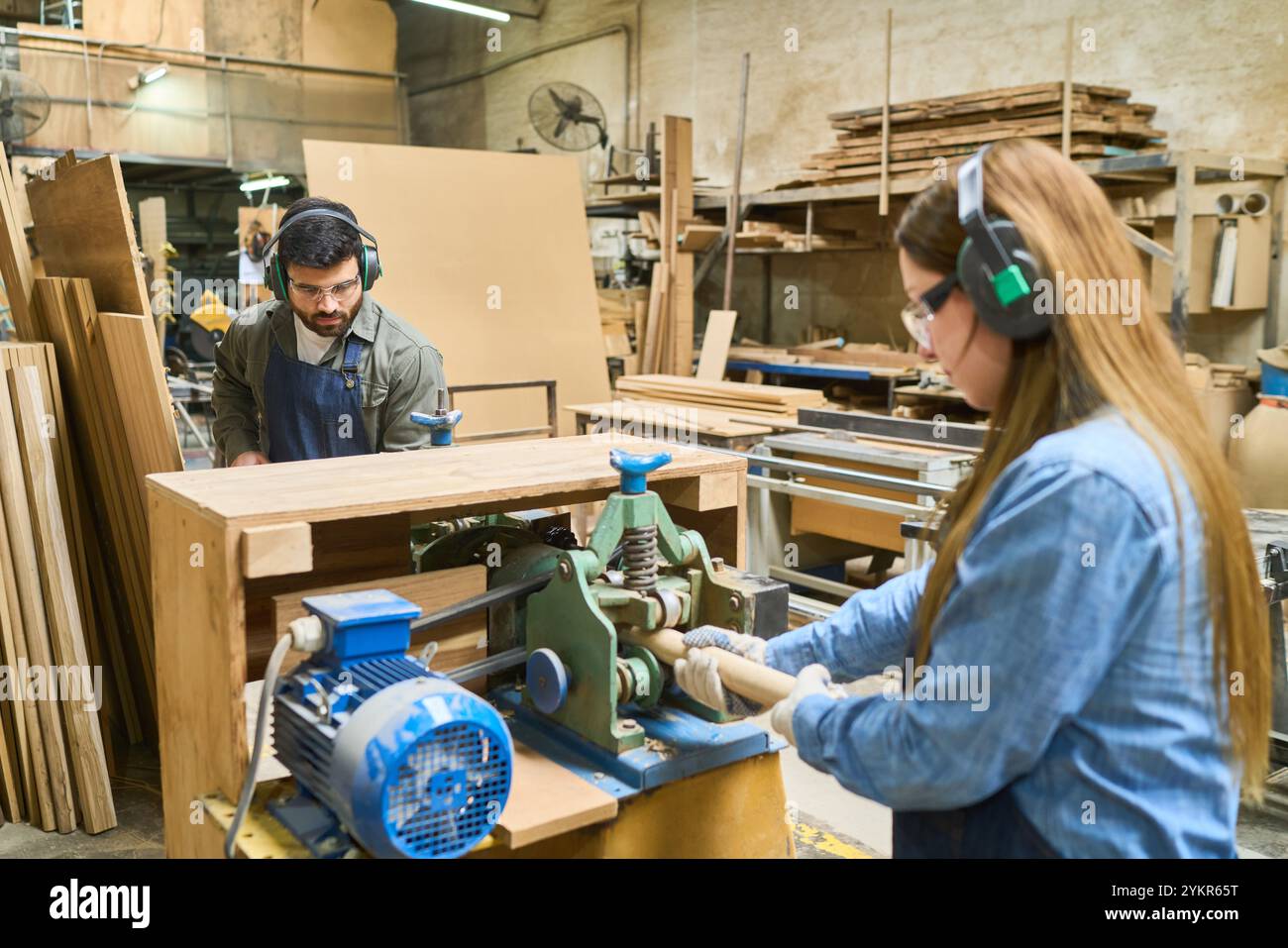 Man woman collaborate in woodworking hi-res stock photography and ...