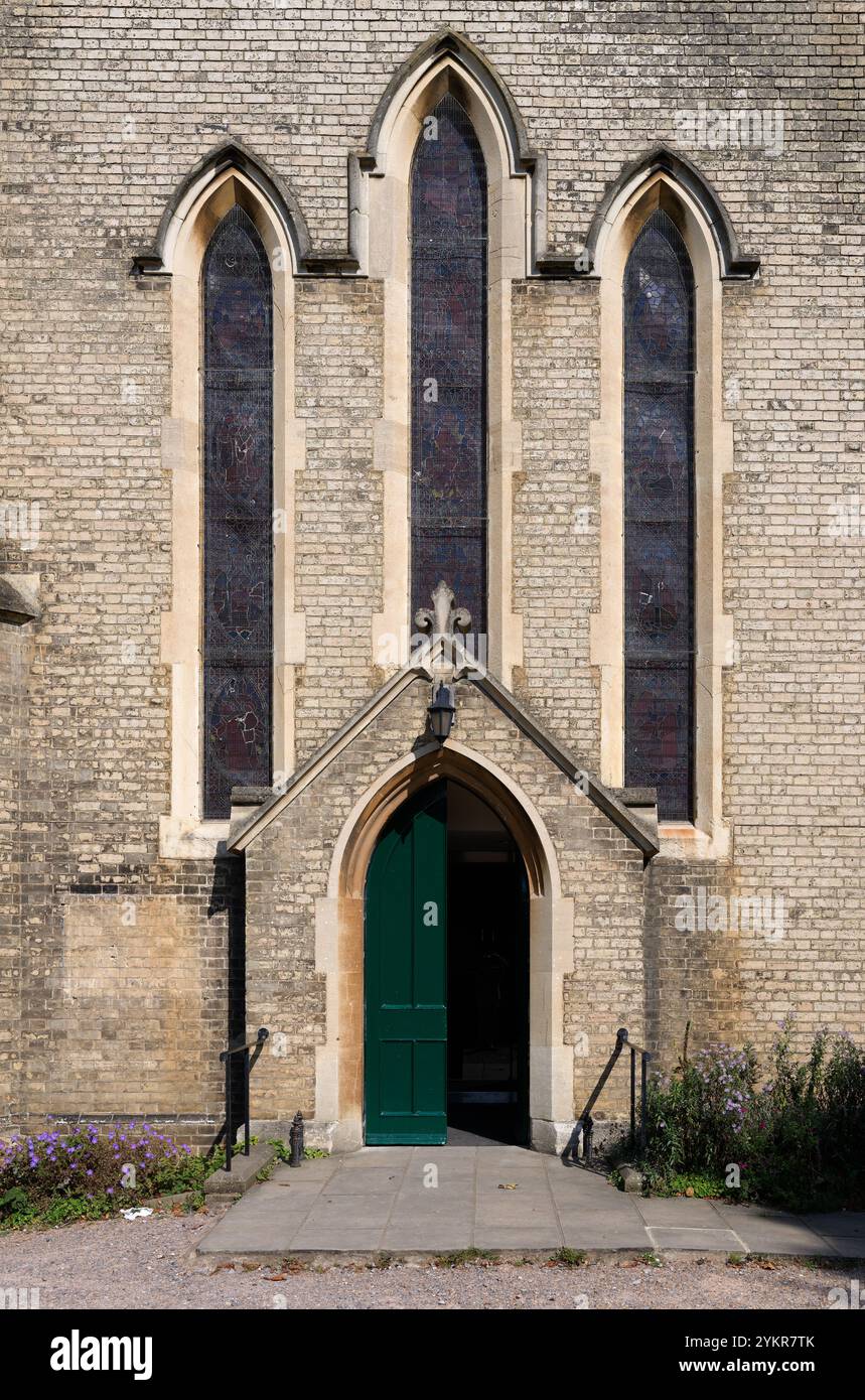 Holly trinity church hi-res stock photography and images - Alamy