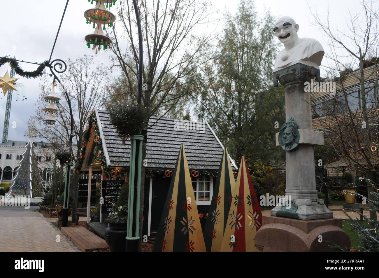 Copenhagen/ DenmarK/19 November 2024/ Jul i tivoli or chistms in tivoli ...