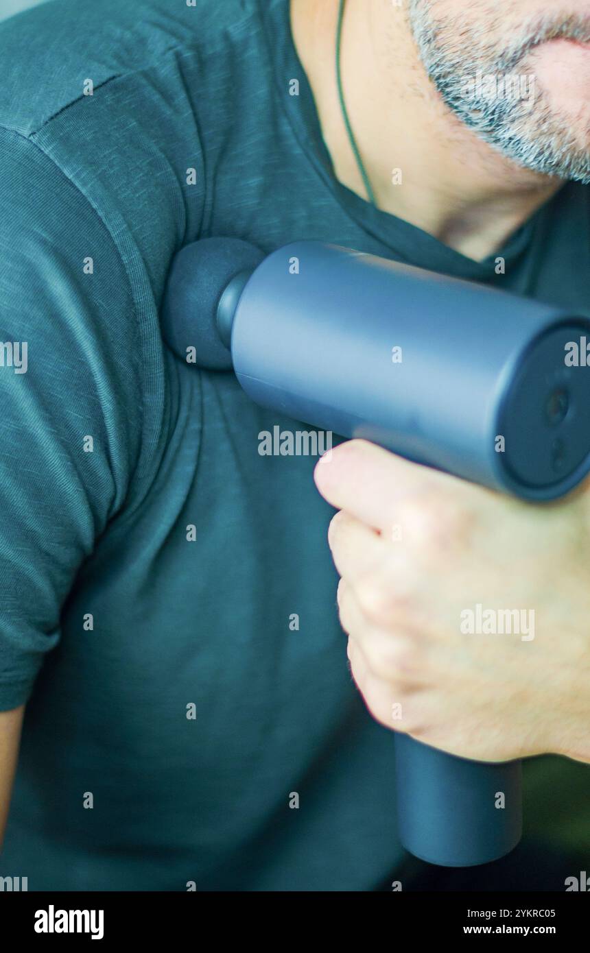 Shoulder gun hi-res stock photography and images - Alamy