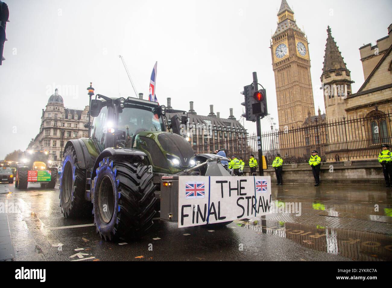 London, England, UK. 19th Nov, 2024. Farmers stage a protest in ...