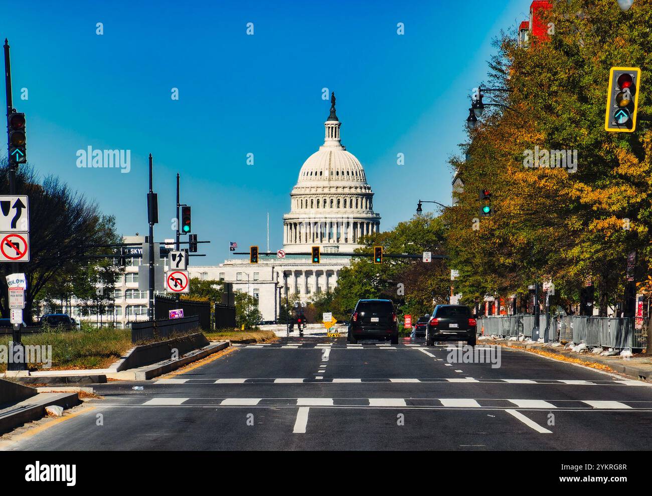 Washington dc capitol building street hi-res stock photography and ...