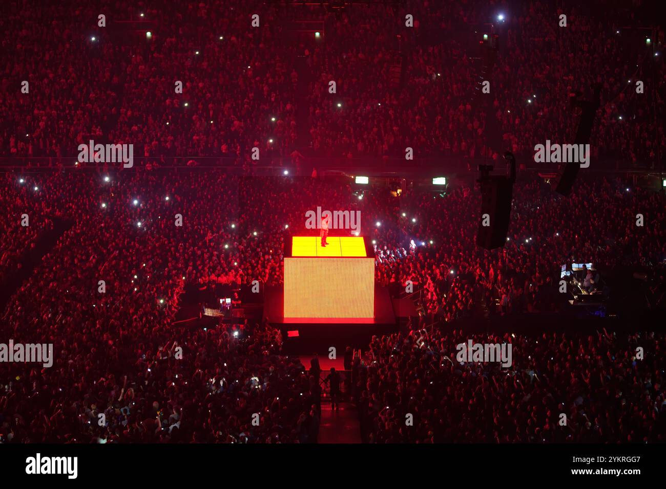 Jay-Z and Kane West performing in the Gelredome - in the Watch Throne ...