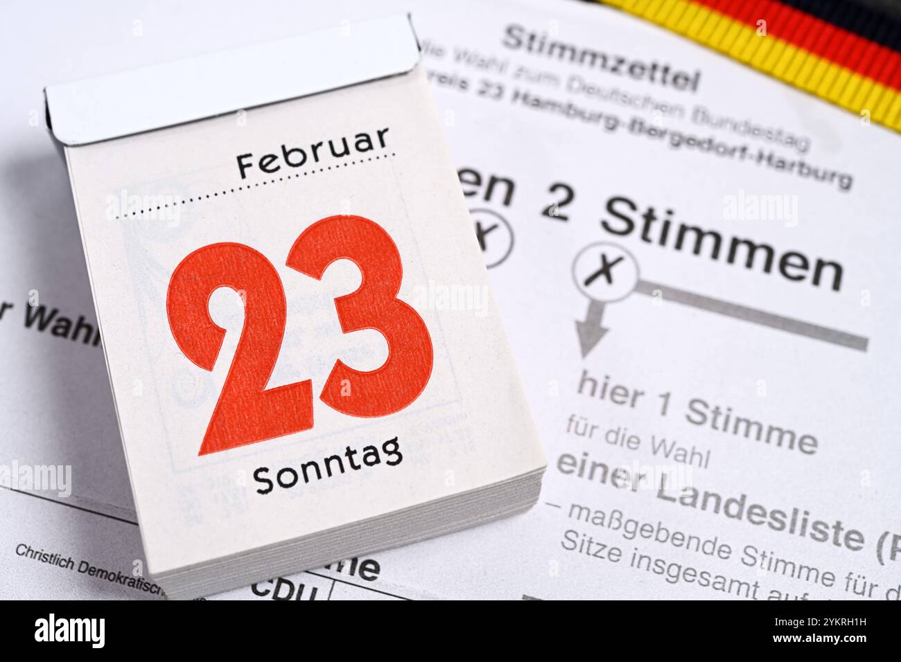 Kalender mit Datum 23. Februar auf Stimmzettel, Symbolfoto ...