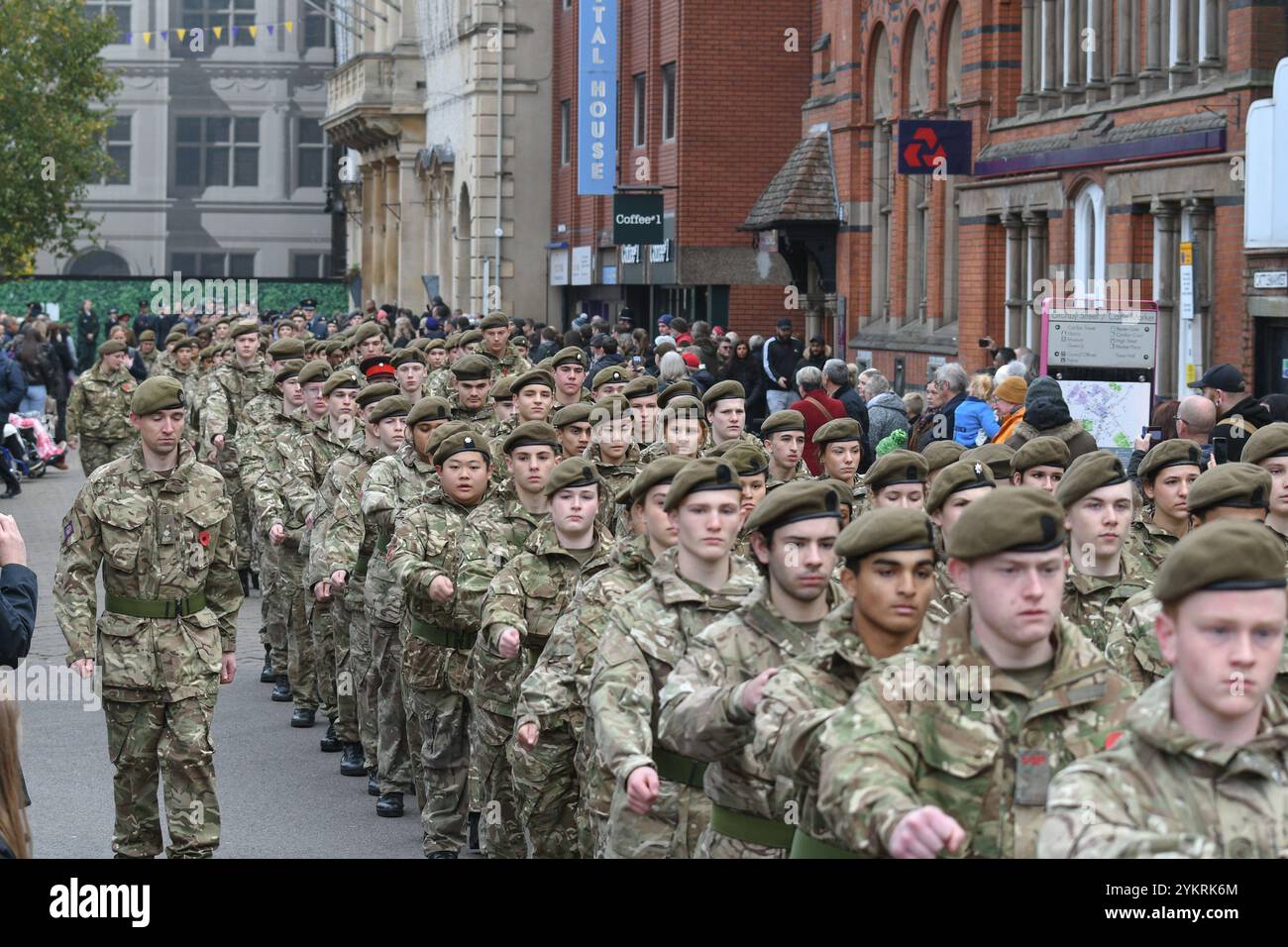 Marching on remembrance day hi-res stock photography and images - Alamy